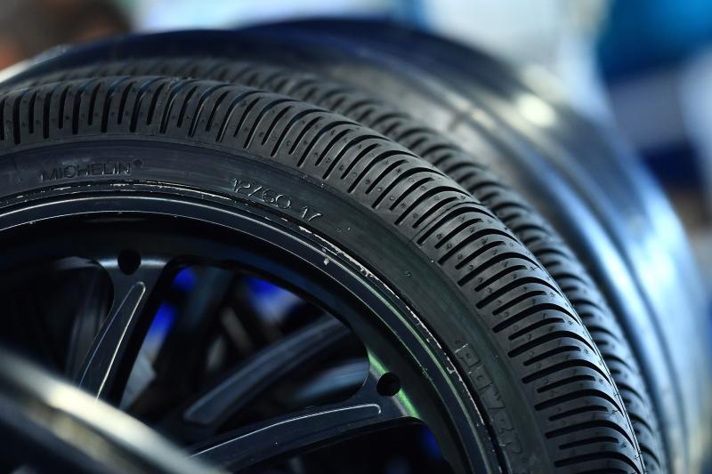 Four front, rear slick tyre options selected for Silverstone