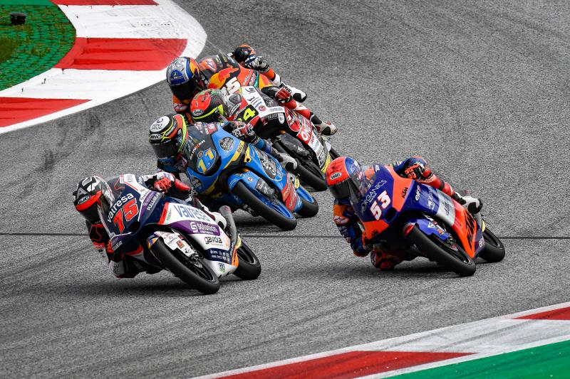 Moto3™: gloves off for a round on the riviera