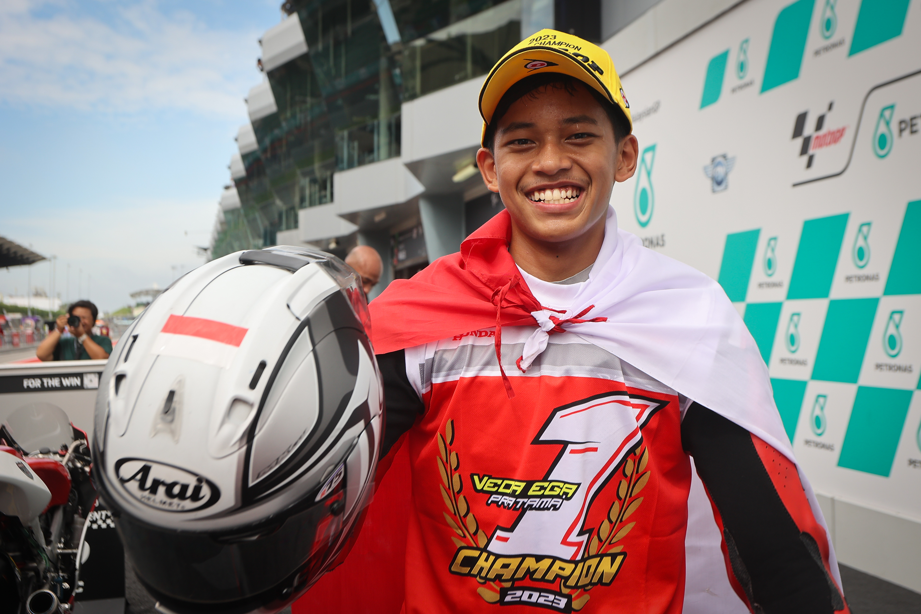 Pembalap Indonesia Veda Pratama Juara Asia Talent Cup 2023!