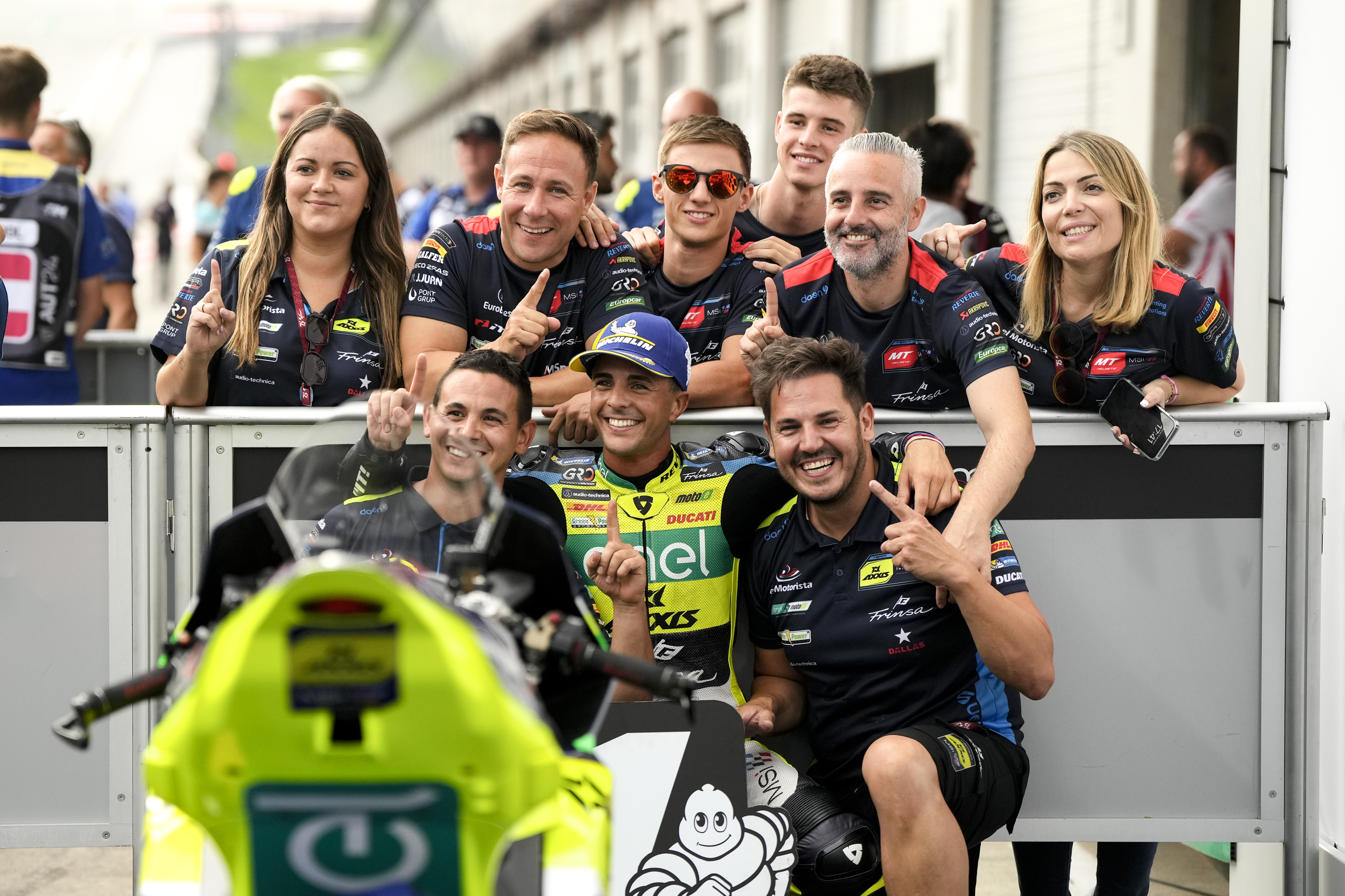 Gutierrez storms to a crucial pole position ahead of Garzo