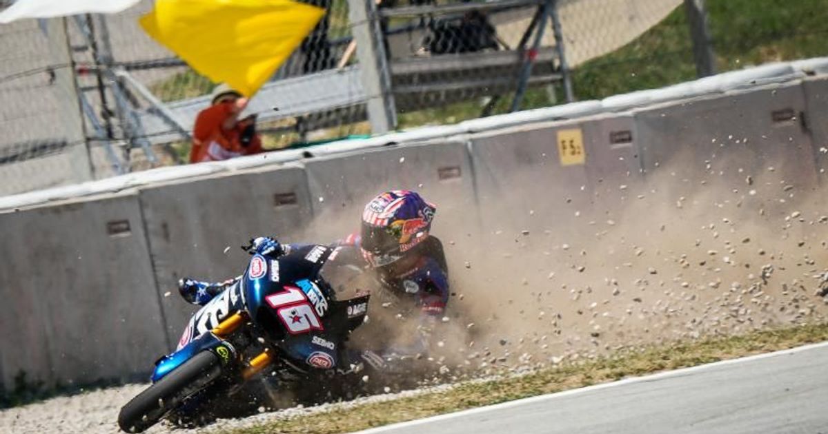 WATCH: Roberts blows Moto2™ victory in heartbreaking crash