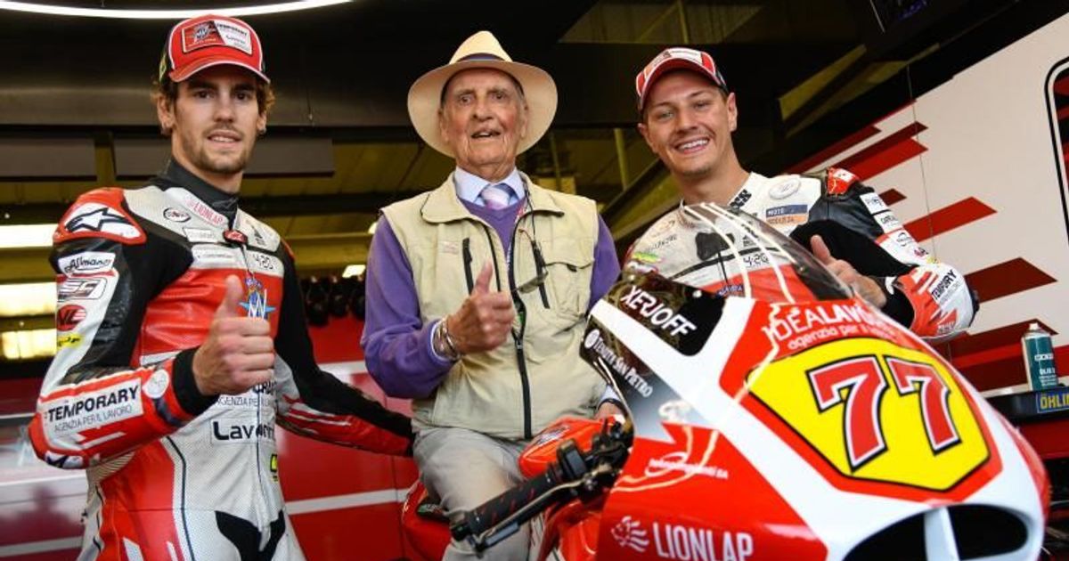1950s British racing hero Cecil Sandford visits Silverstone