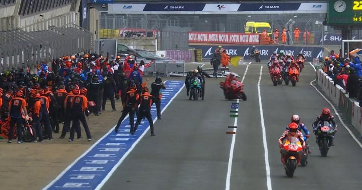 UNMISSABLE: Full flag-to-flag drama as rain creates chaos