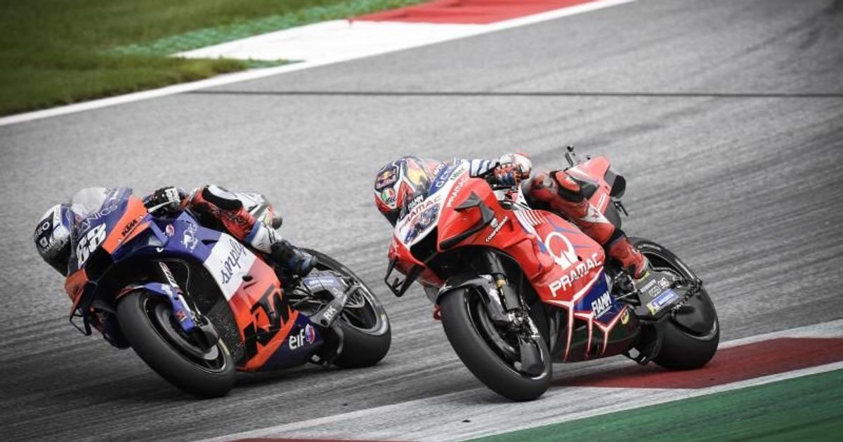 FREE - Final lap of the jaw-dropping MotoGP™ race