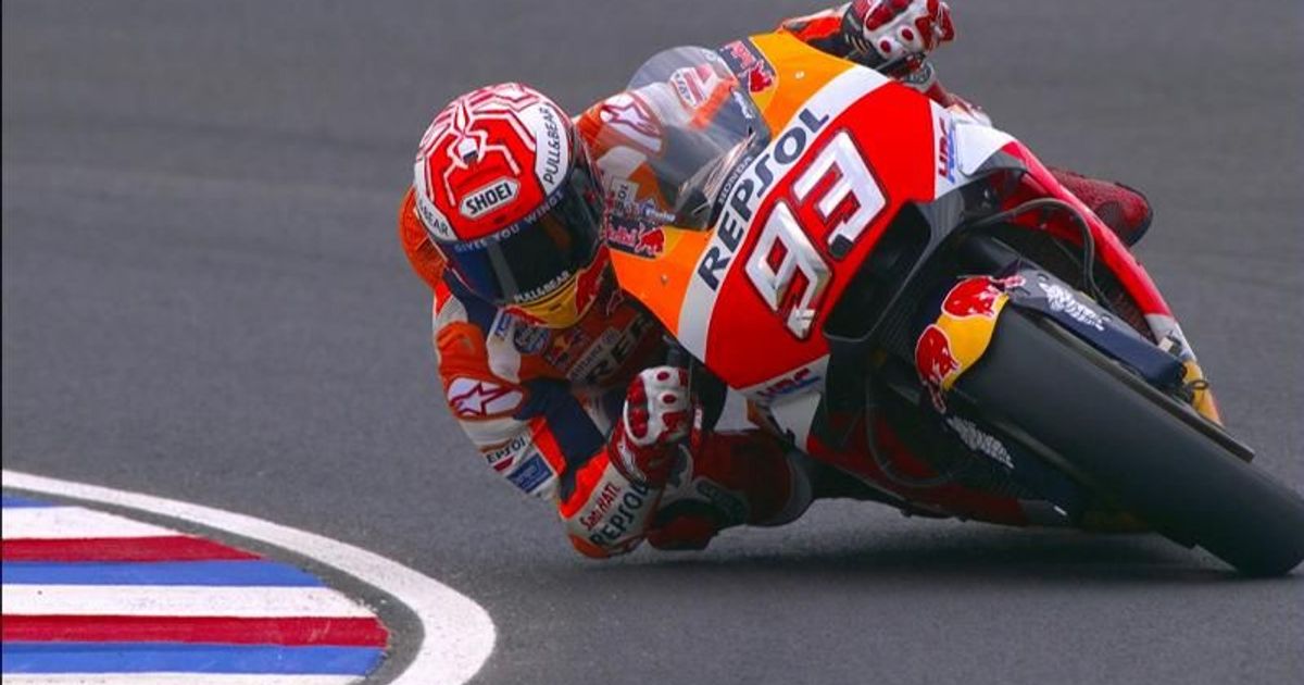Riders ride against the rain during MotoGP™ Free Practice 3