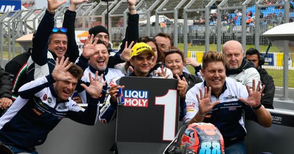 Meisterhafter Martin holt die Pole, Bezzecchi P15