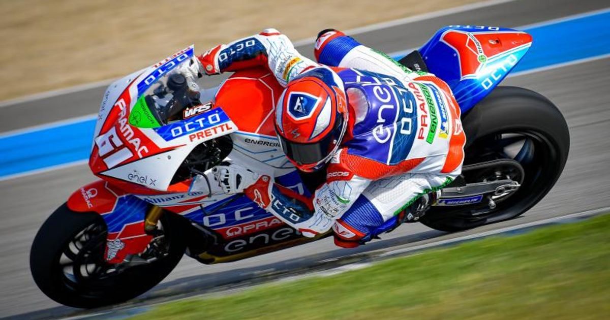 Zaccone sorprende con su primera victoria en MotoE™