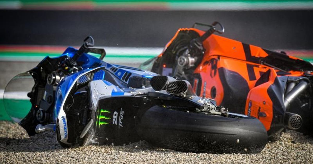 Mir and Petrucci's crash in photos: sportsmanship prevails