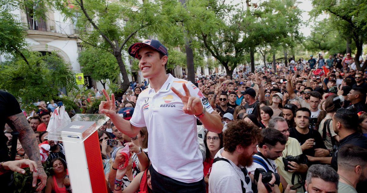 Márquez acclamé par les fans pour l'ouverture du Garage 93