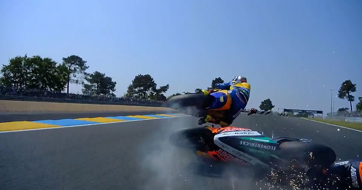 Arenas, Gonzalez & Canet crash sees Moto2™ race red-flagged