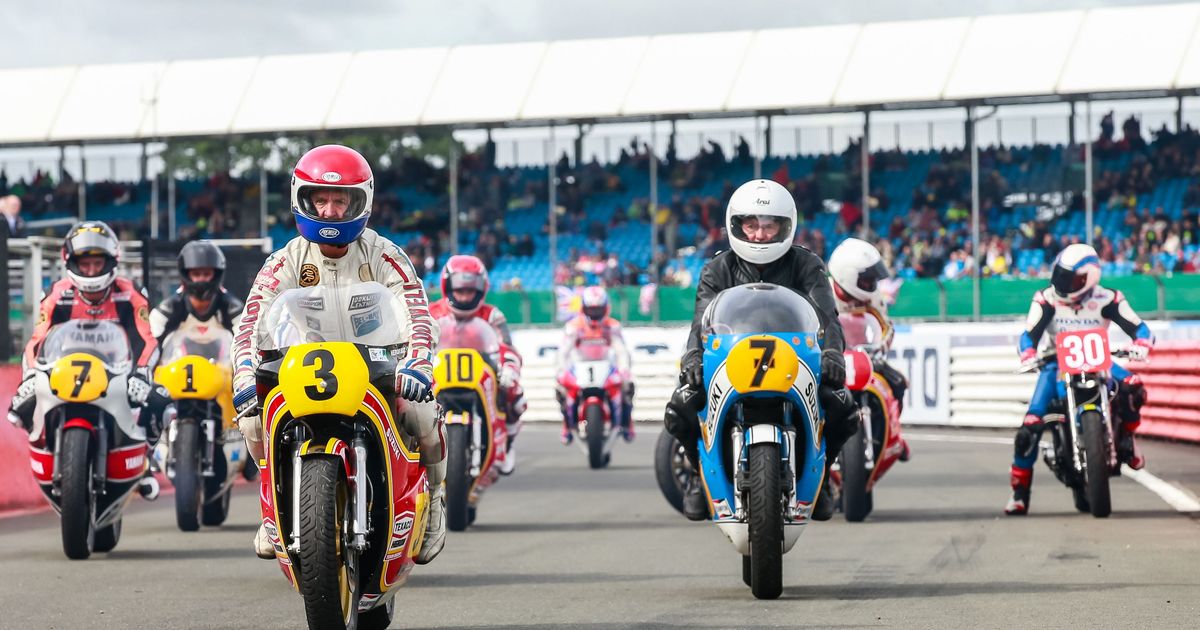 Sheene parade lap celebrates Great British legend