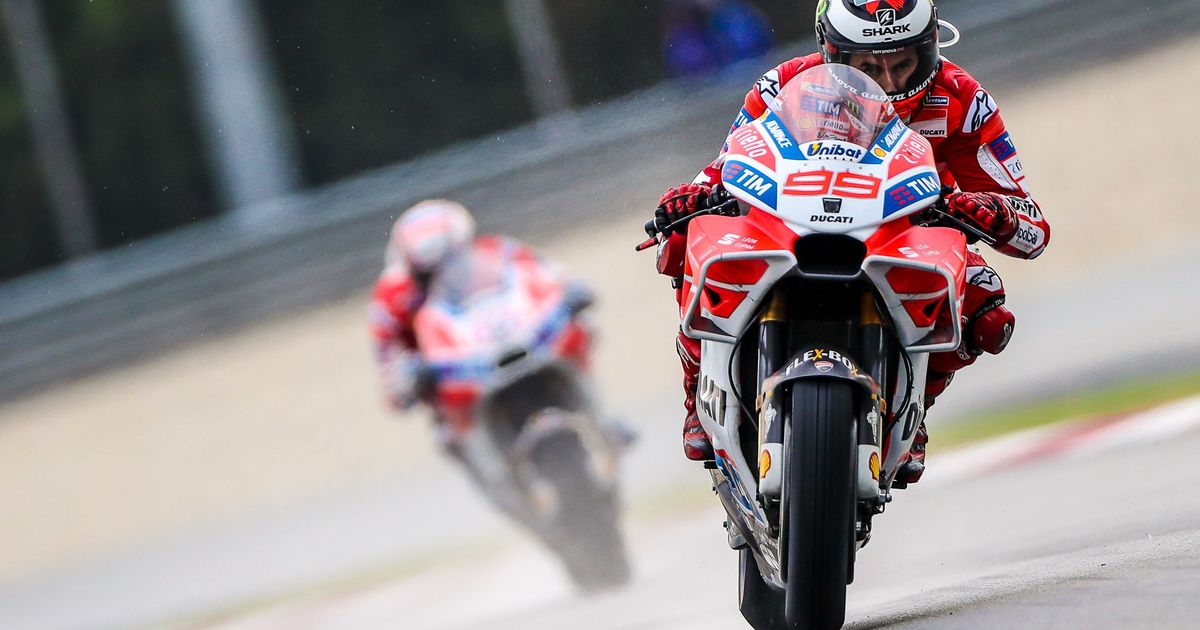 Lorenzo & Ducati: learning to dance in red
