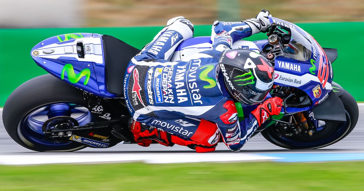 Lorenzo returns to his land