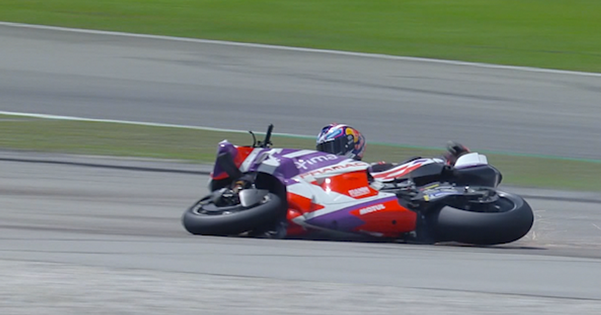 The costly Q2 crash that cost Martin pole position