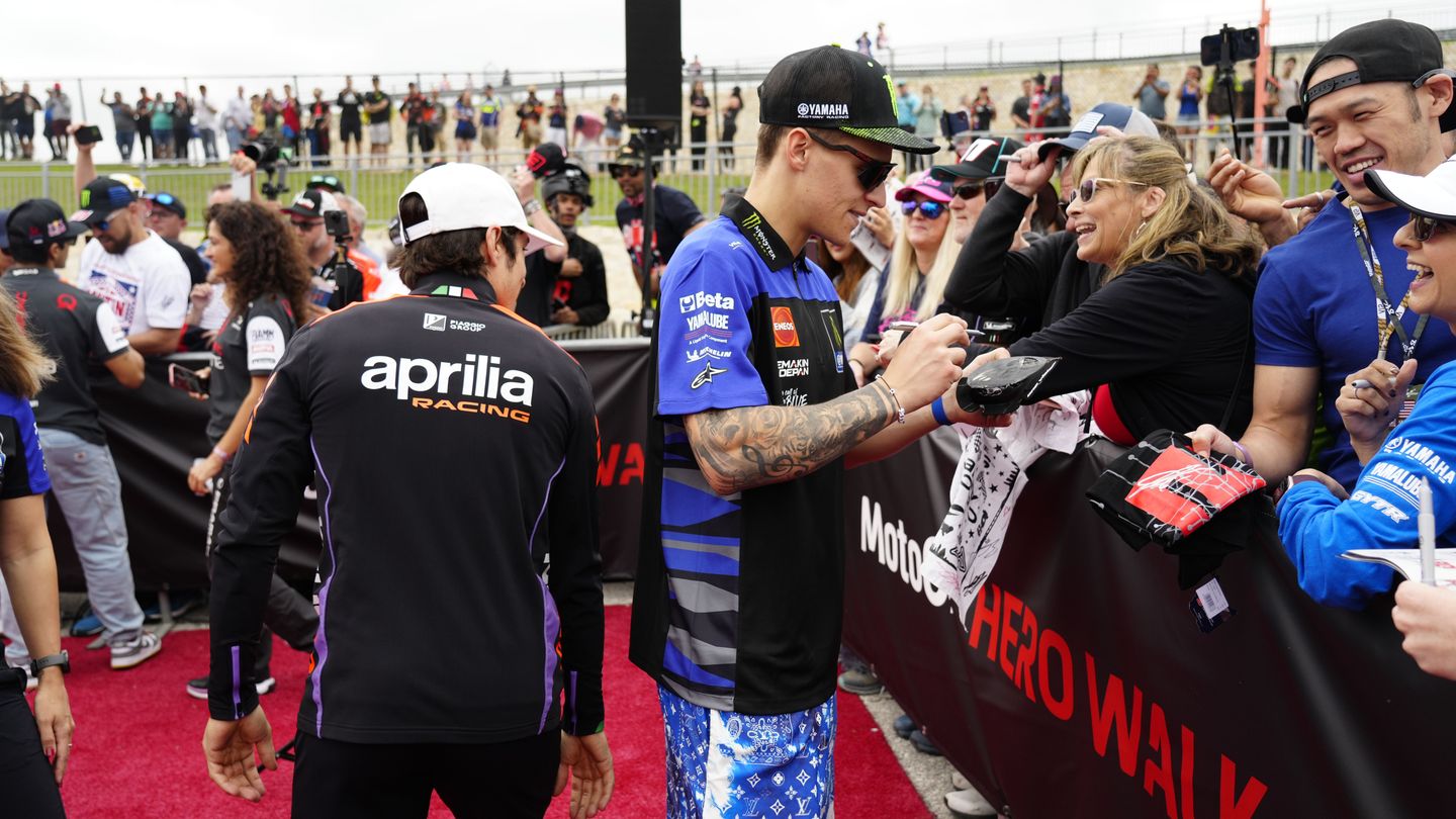 Camiseta Gigante Tema Candente Un Pase De Fantasía Y Una Definición