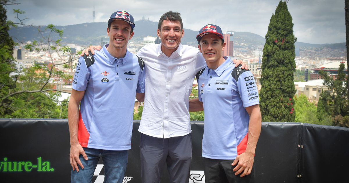 MotoGP™ stars help kick off the Catalan GP in Barcelona!