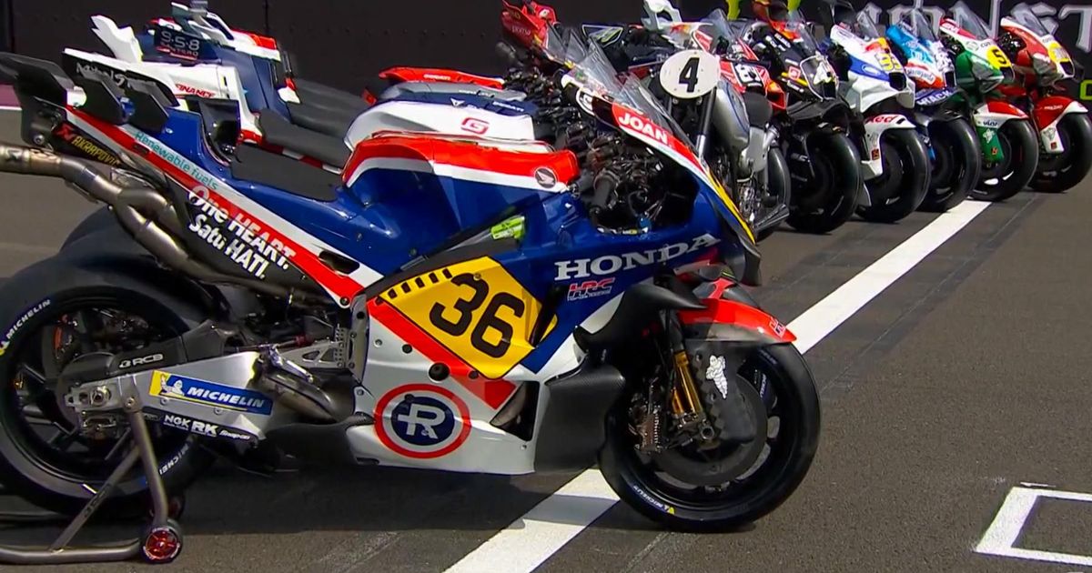 Strike a pose! MotoGP™'s retro machines in all their glory