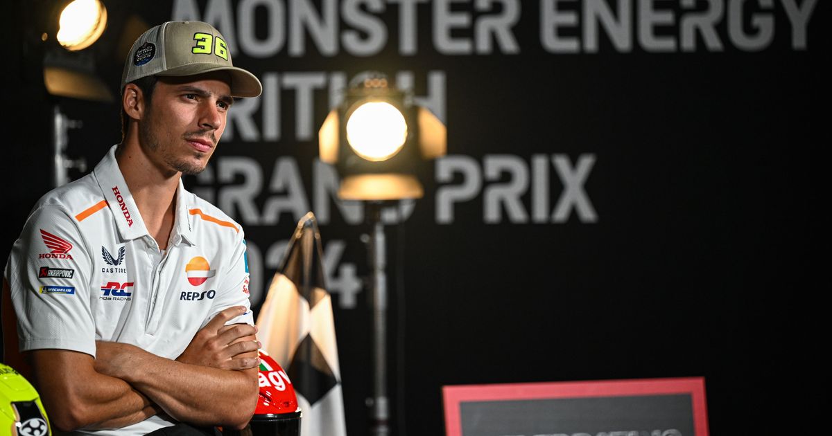 What convinced Mir to extend his Honda contract?