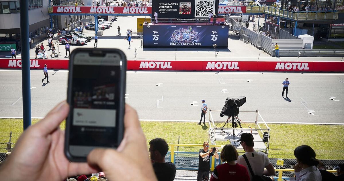 Win amazing experiences with MotoGP™ FanView!