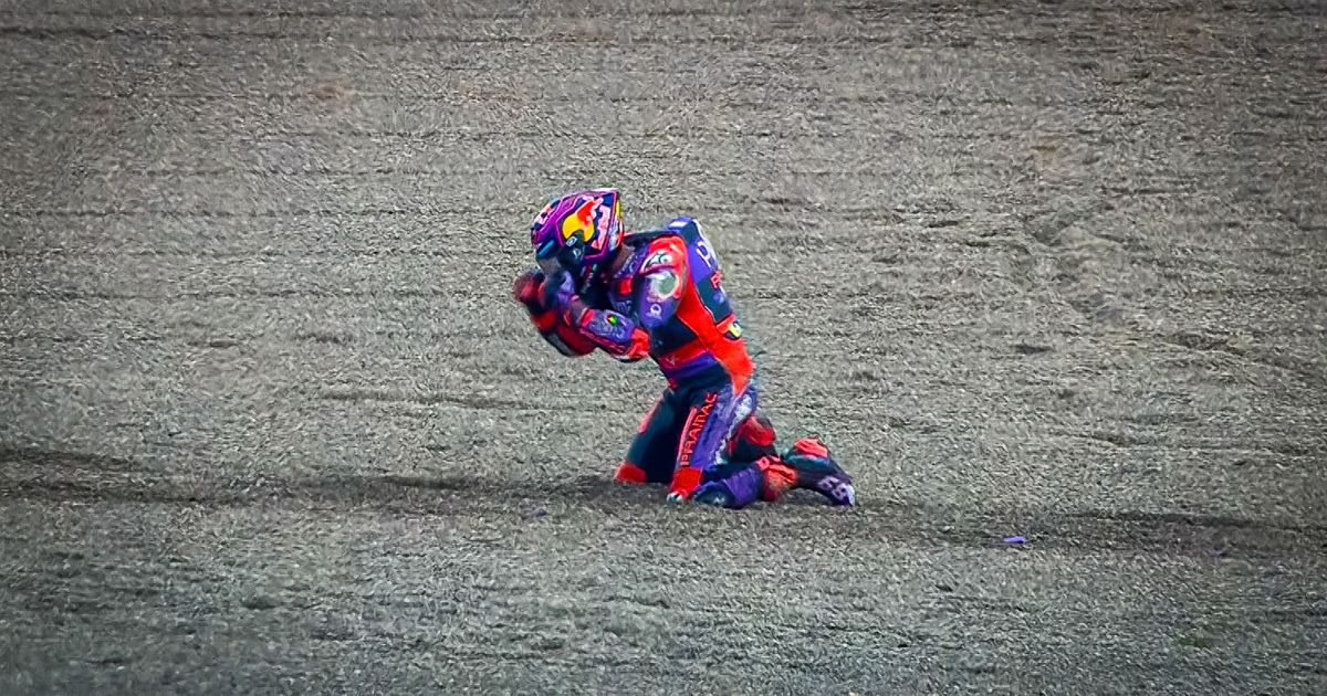 Huge drama as Martin crashes out of Q2!