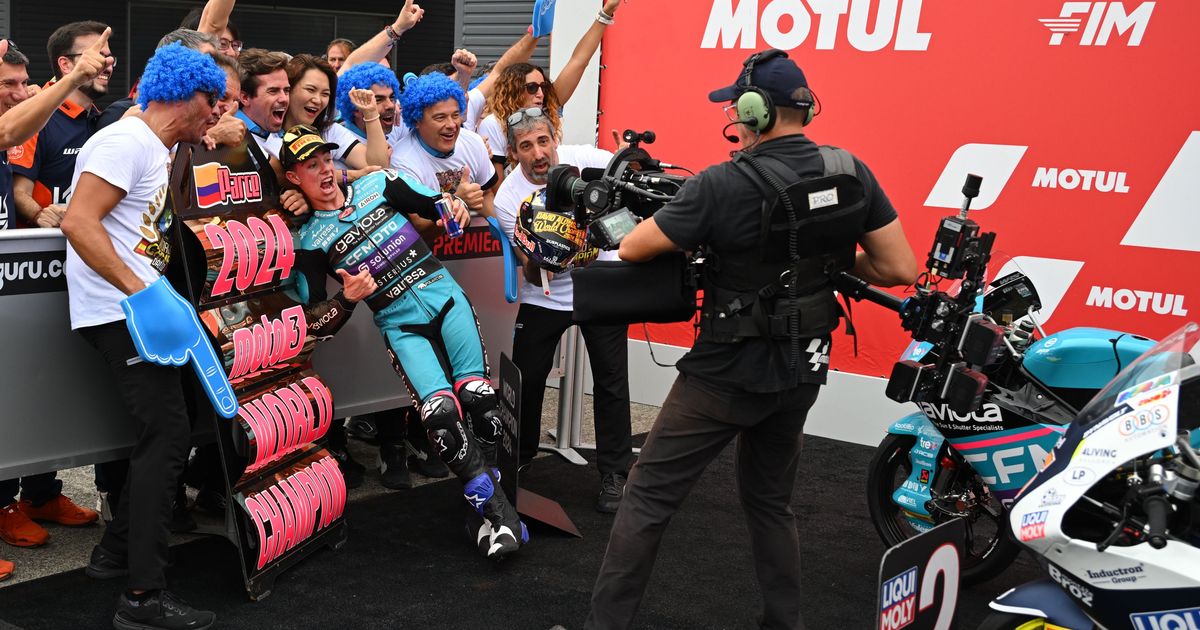 Moto3™ highlights: Alonso crowned Champion in Japan