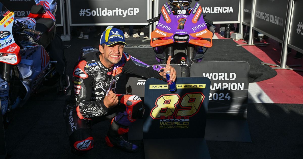 HIGHLIGHTS: Carrera de MotoGP™ del Gran Premio Solidario Motul de Barcelona