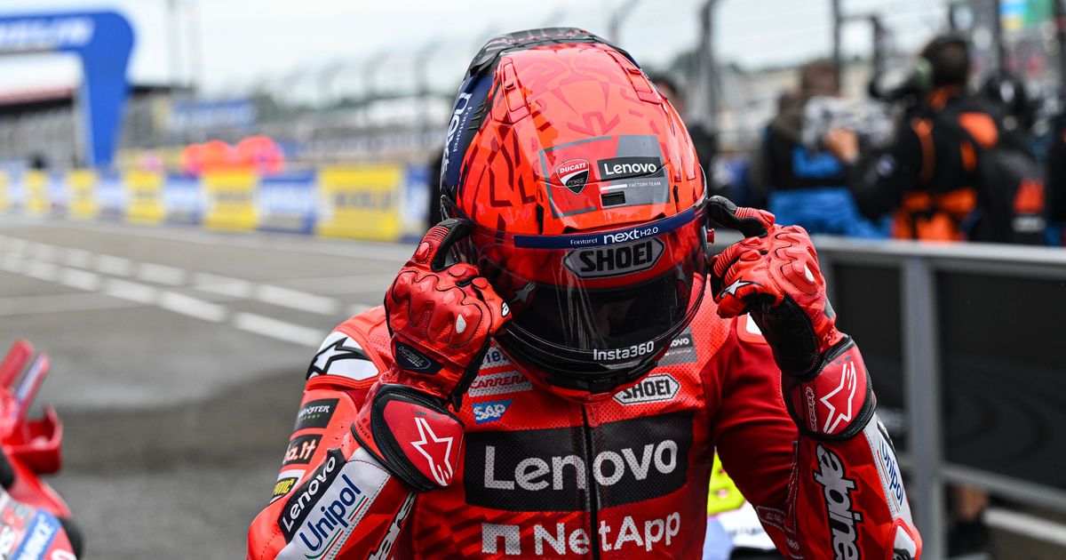 Di Tengah Kekacauan, Marc Marquez Amankan Finis Kedua