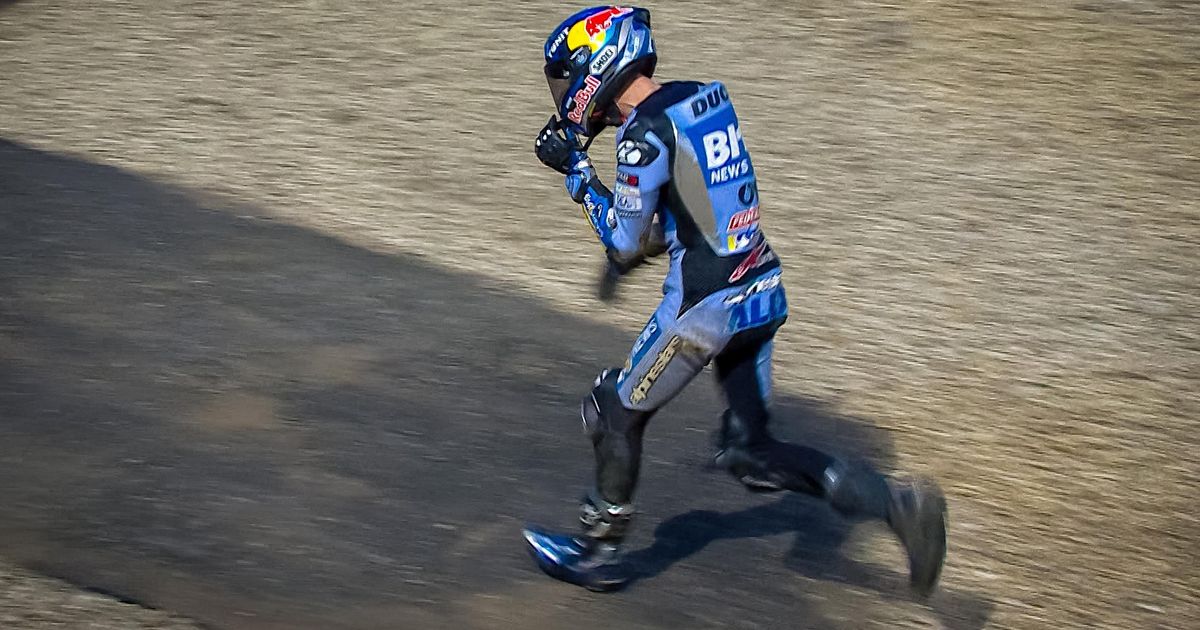 Alex Marquez steals scooter, swerves selfies, saves Q2 streak