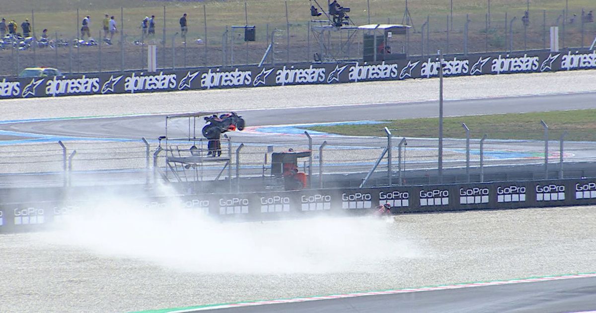 Kameramen MotoGP™ Nyaris Dihantam Motor Pedro Acosta