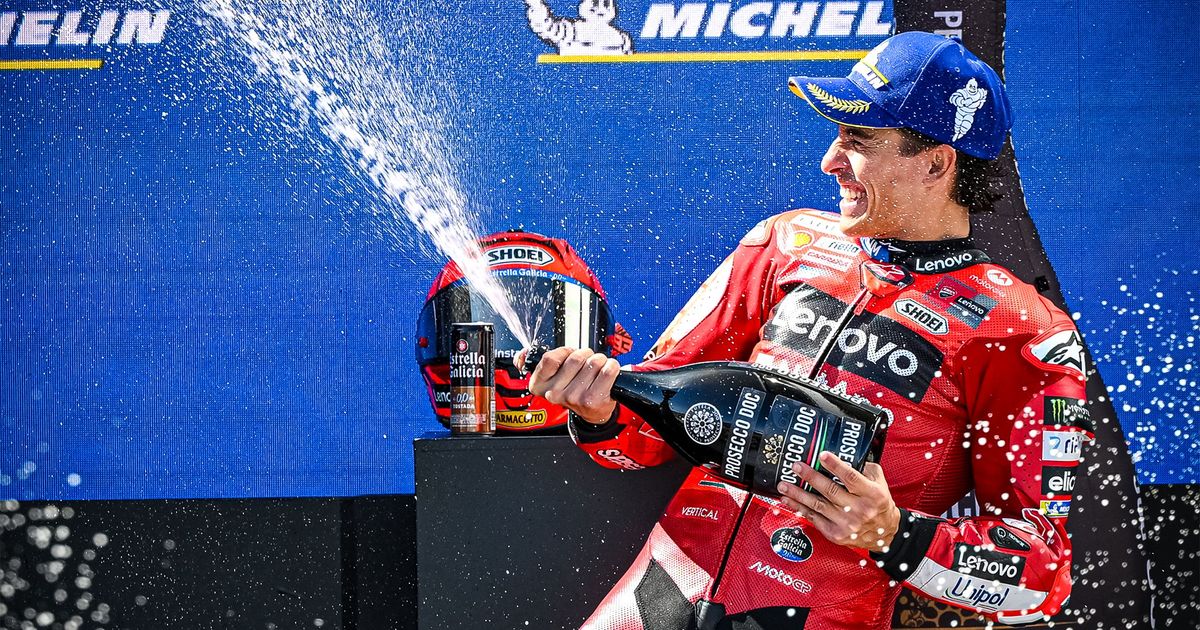 Marquez beats Acosta and Bezzecchi to extend unbeaten run