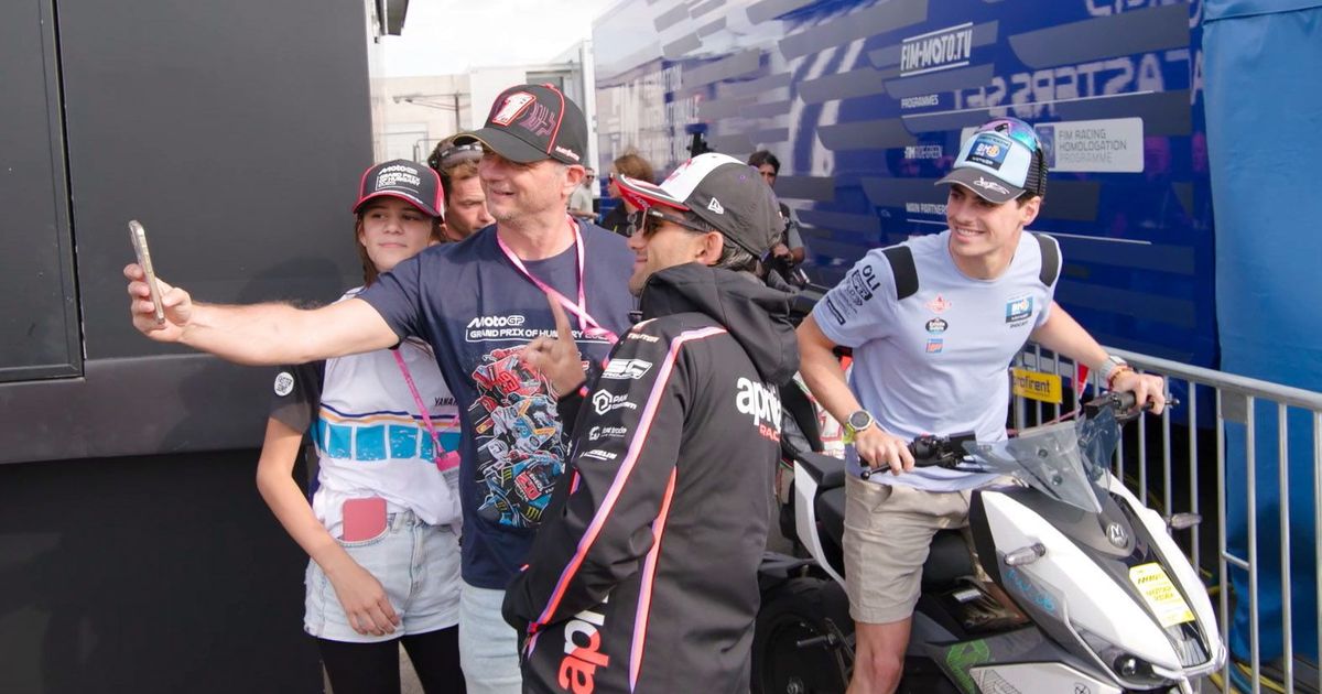 『Fan Stories』～英雄たちと自撮り