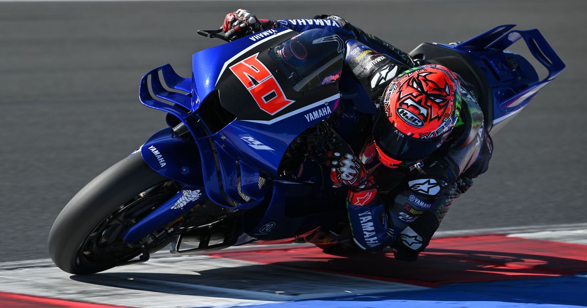 Quartararo, Miller e altri sulla nuova Yamaha con motore V4
