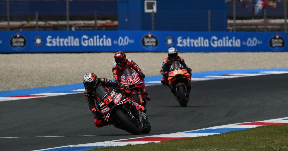 "This is the objective" - A three way battle for third place