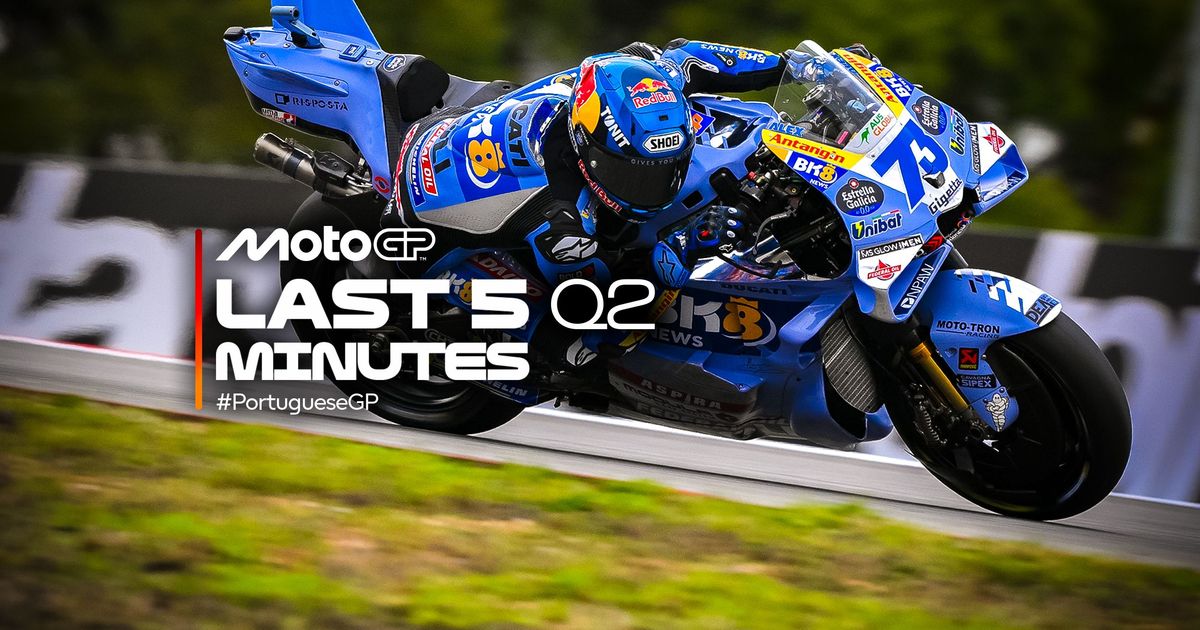 LAST 5 MINS: Bezzecchi and Acosta duel after Alex Marquez's costly crash