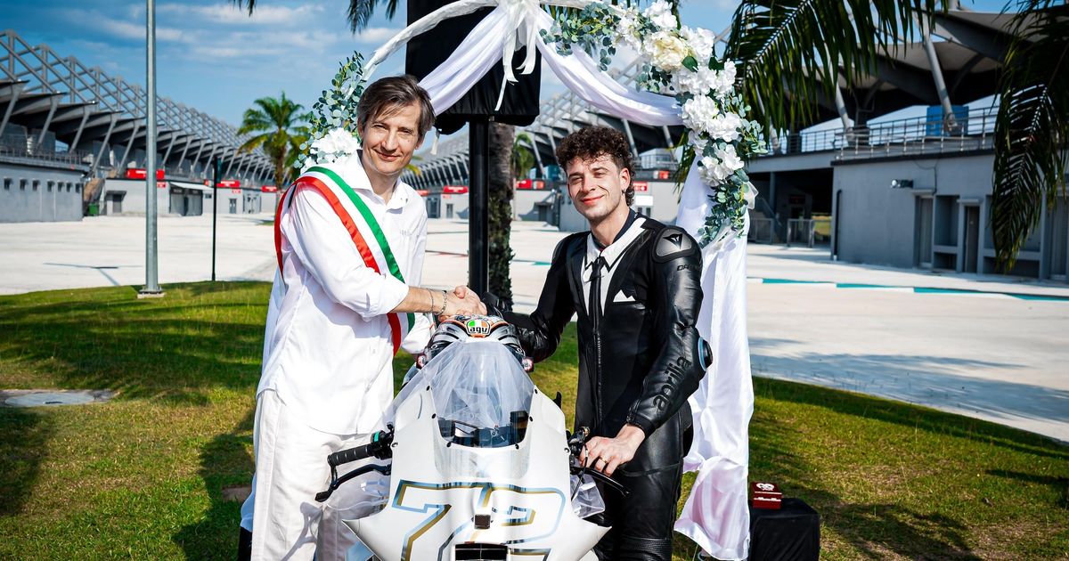 Bezzecchi renews with Aprilia Racing on multi-year new contract
