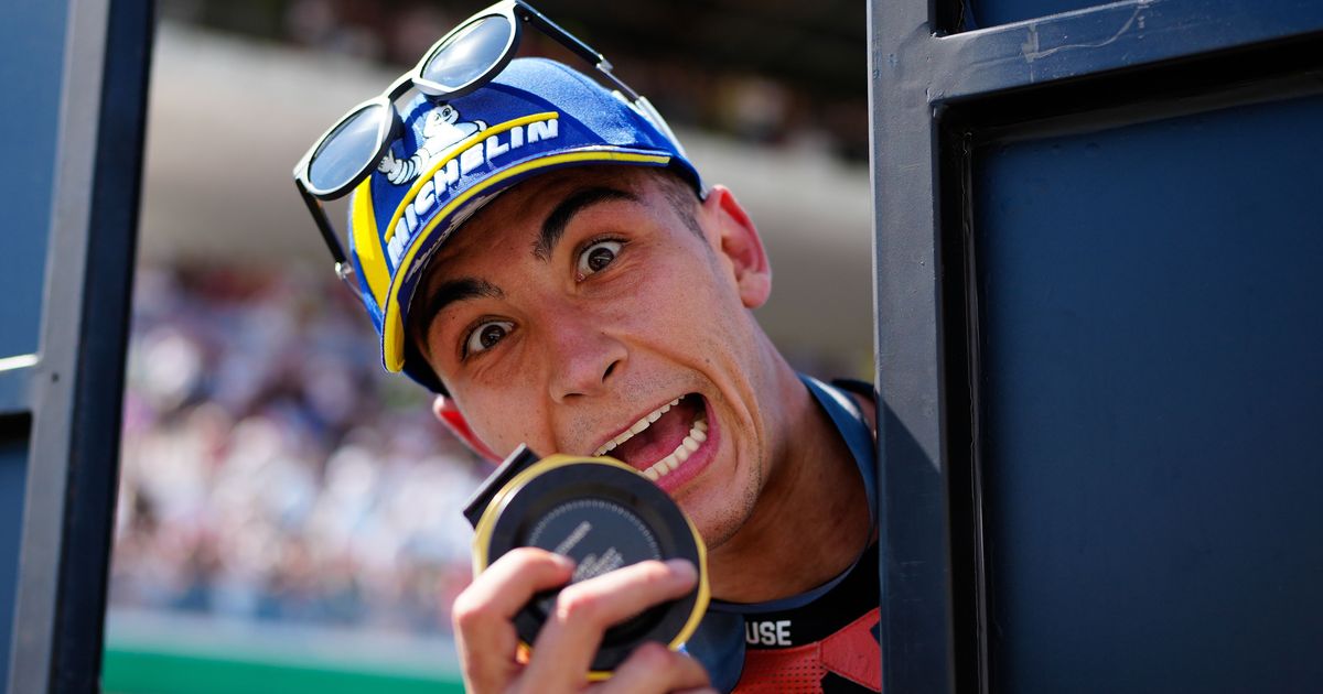 Emotional Sprint win for Fernandez: "I was crying a bit"