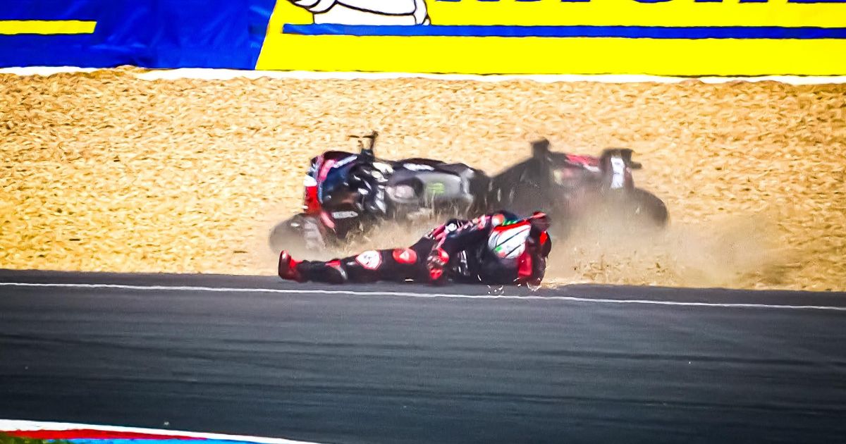 Cero de Bezzecchi en el Tissot Sprint al sufrir una caída